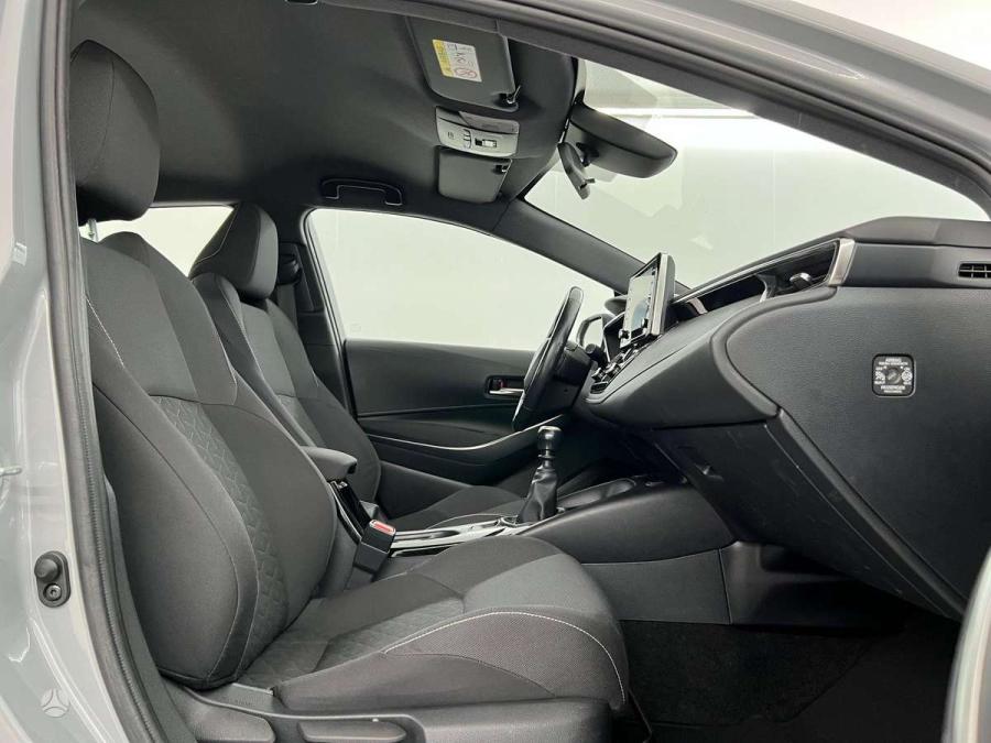 Pelēks Toyota Corolla 2020 Viļņa, ar dzinēja tilpumu 1.20 L un nobraukumu 73 tūkst. km par 14900 €, foto 7 vietnē AUTOMOTO.COM.LV