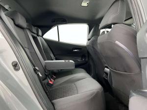 Pelēks Toyota Corolla 2020 Viļņa, ar dzinēja tilpumu 1.20 L un nobraukumu 73 tūkst. km par 14900 €, foto 8 vietnē AUTOMOTO.COM.LV