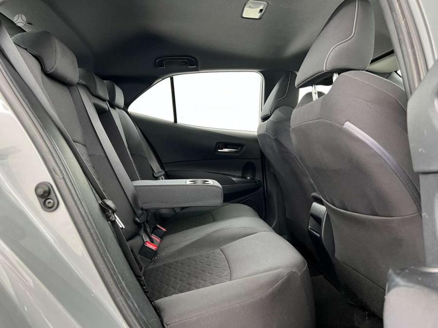 Pelēks Toyota Corolla 2020 Viļņa, ar dzinēja tilpumu 1.20 L un nobraukumu 73 tūkst. km par 14900 €, foto 8 vietnē AUTOMOTO.COM.LV