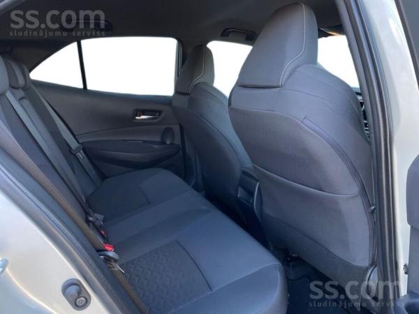 Pelēks Toyota Corolla 2020 Rīga, ar dzinēja tilpumu 1.80 L un nobraukumu 43 tūkst. km par 18990 €, foto 8 vietnē AUTOMOTO.COM.LV