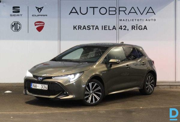 Grey Toyota Corolla 2021 in Riga, with an engine capacity of 1.80 L and mileage of 27 thousand km for 19490 €, photo 1 on AUTOMOTO.COM.LV
