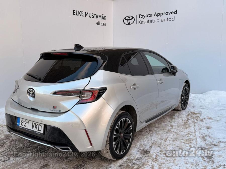 Pelēks Toyota Corolla 2021 Tallina, ar dzinēja tilpumu 1.80 L un nobraukumu 48 tūkst. km par 22495 €, foto 2 vietnē AUTOMOTO.COM.LV
