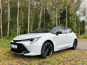 Pelēks Toyota Corolla 2021 Tallina, ar dzinēja tilpumu 2.00 L un nobraukumu 81 tūkst. km par 17700 €, foto  vietnē AUTOMOTO.COM.LV