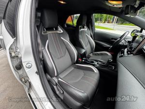 Pelēks Toyota Corolla 2021 Tallina, ar dzinēja tilpumu 2.00 L un nobraukumu 82 tūkst. km par 19900 €, foto 16 vietnē AUTOMOTO.COM.LV