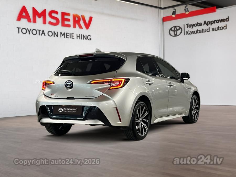 Grey Toyota Corolla 2021 in Tallinn, with an engine capacity of 1.80 L and mileage of 42 thousand km for 18990 €, photo 3 on AUTOMOTO.COM.LV