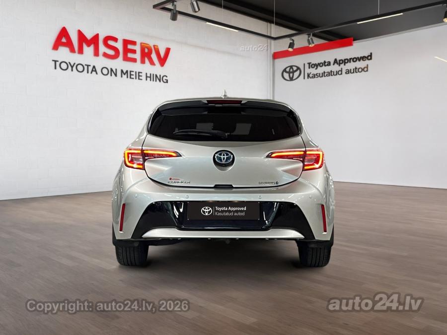 Grey Toyota Corolla 2021 in Tallinn, with an engine capacity of 1.80 L and mileage of 42 thousand km for 18990 €, photo 5 on AUTOMOTO.COM.LV