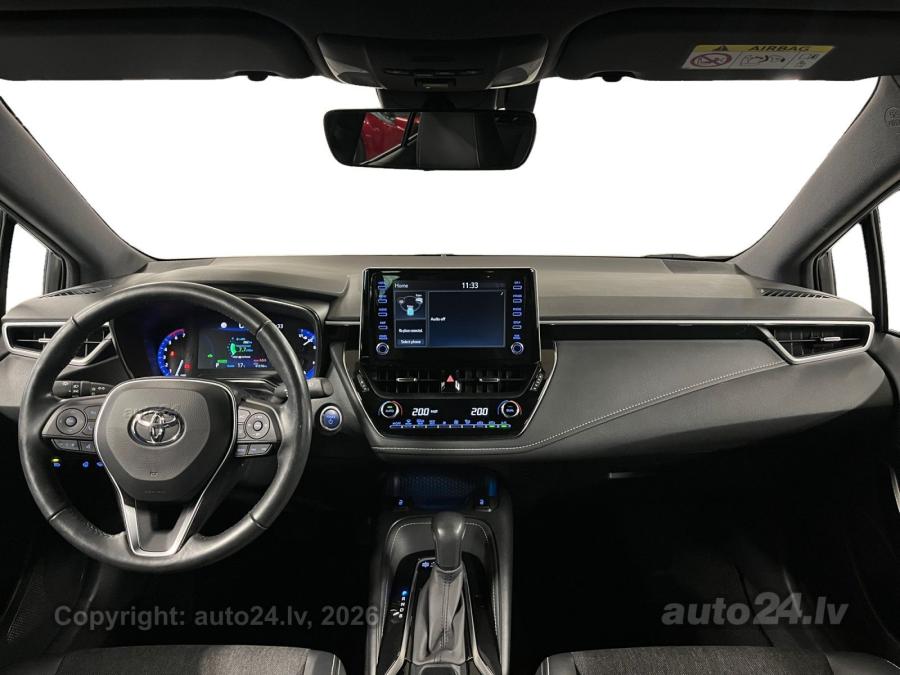 Grey Toyota Corolla 2021 in Tallinn, with an engine capacity of 1.80 L and mileage of 42 thousand km for 18990 €, photo 9 on AUTOMOTO.COM.LV