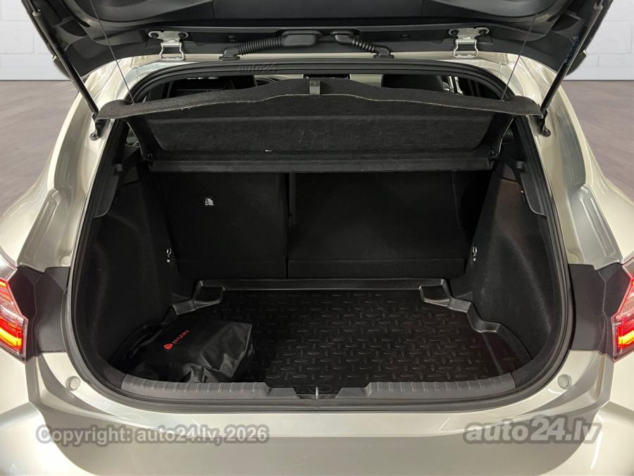 Grey Toyota Corolla 2021 in Tallinn, with an engine capacity of 1.80 L and mileage of 42 thousand km for 18990 €, photo 11 on AUTOMOTO.COM.LV