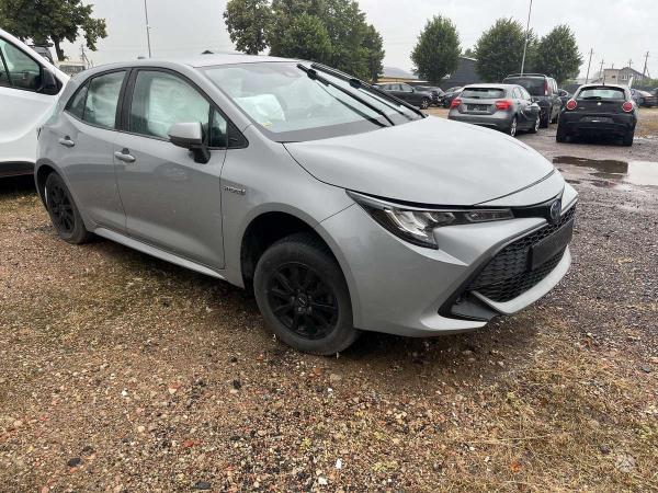 Grey Toyota Corolla 2021 in Taurage, with an engine capacity of 1.80 L and mileage of 60 thousand km for 4700 €, photo 7 on AUTOMOTO.COM.LV