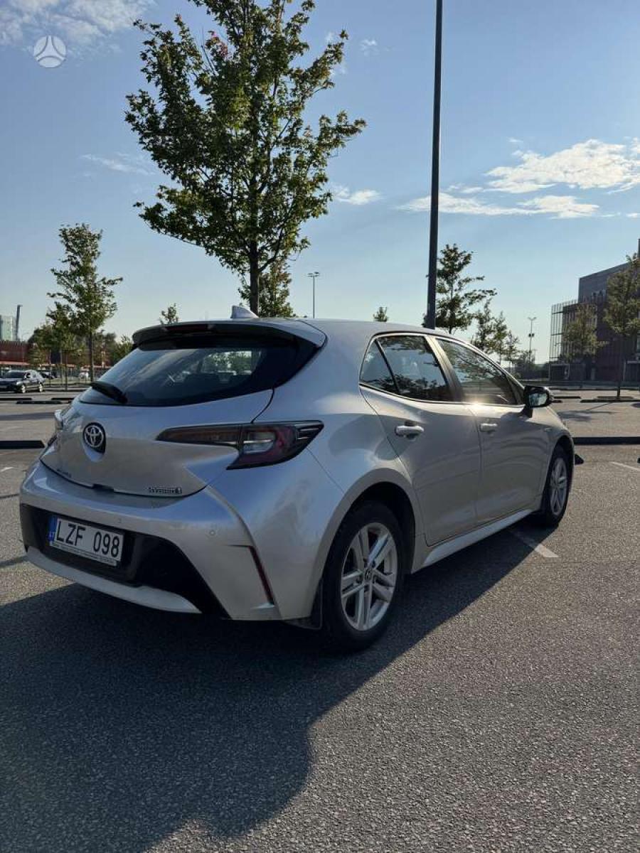 Grey Toyota Corolla 2021 in Klaipeda, with an engine capacity of 1.80 L and mileage of 44 thousand km for 17500 €, photo 5 on AUTOMOTO.COM.LV