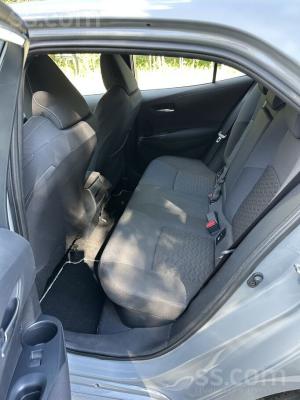 Pelēks Toyota Corolla 2021 Rīga, ar dzinēja tilpumu 1.80 L un nobraukumu 53 tūkst. km par 16900 €, foto 14 vietnē AUTOMOTO.COM.LV