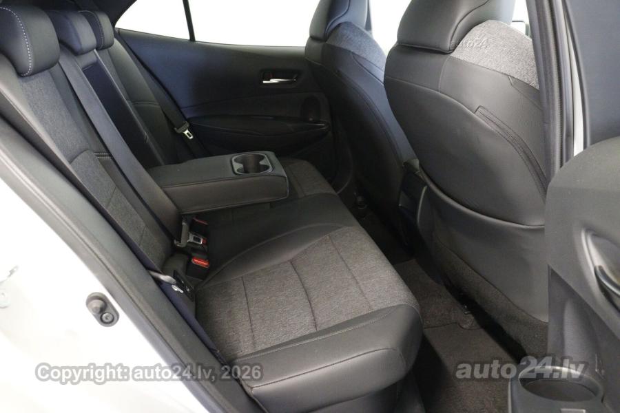 Pelēks Toyota Corolla 2021 Tallina, ar dzinēja tilpumu 1.80 L un nobraukumu 73 tūkst. km par 17400 €, foto 8 vietnē AUTOMOTO.COM.LV