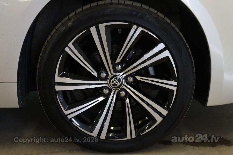 Pelēks Toyota Corolla 2021 Tallina, ar dzinēja tilpumu 1.80 L un nobraukumu 73 tūkst. km par 17400 €, foto 16 vietnē AUTOMOTO.COM.LV