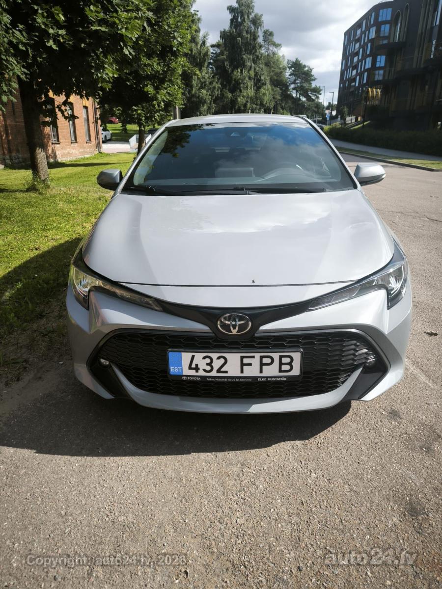 Pelēks Toyota Corolla 2021 Tallina, ar dzinēja tilpumu 1.20 L un nobraukumu 59 tūkst. km par 16500 €, foto 3 vietnē AUTOMOTO.COM.LV