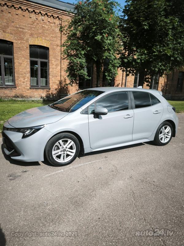 Grey Toyota Corolla 2021 in Tallinn, with an engine capacity of 1.20 L and mileage of 59 thousand km for 16500 €, photo 4 on AUTOMOTO.COM.LV