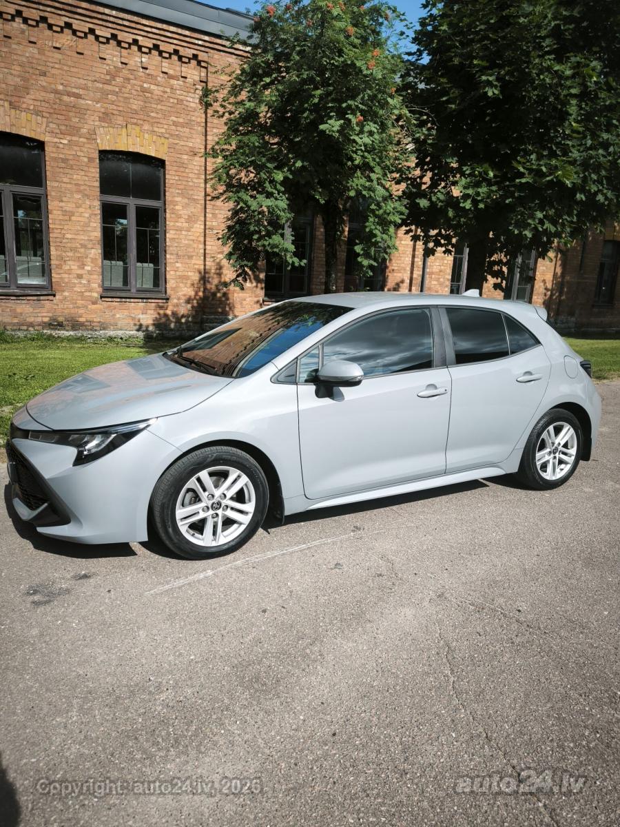 Pelēks Toyota Corolla 2021 Tallina, ar dzinēja tilpumu 1.20 L un nobraukumu 59 tūkst. km par 16500 €, foto 4 vietnē AUTOMOTO.COM.LV