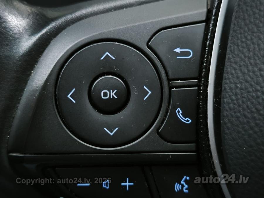 Pelēks Toyota Corolla 2021 Tallina, ar dzinēja tilpumu 1.20 L un nobraukumu 59 tūkst. km par 16500 €, foto 12 vietnē AUTOMOTO.COM.LV