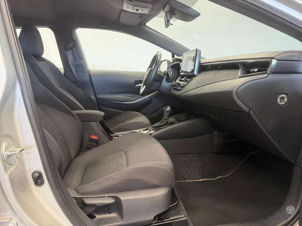 Pelēks Toyota Corolla 2021 Kauņa, ar dzinēja tilpumu 1.80 L un nobraukumu 98 tūkst. km par 18500 €, foto 7 vietnē AUTOMOTO.COM.LV