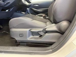 Pelēks Toyota Corolla 2021 Kauņa, ar dzinēja tilpumu 1.80 L un nobraukumu 98 tūkst. km par 18500 €, foto 22 vietnē AUTOMOTO.COM.LV