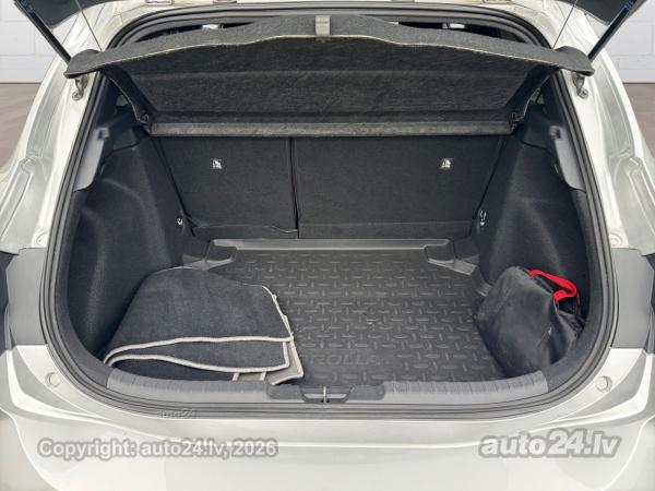 Grey Toyota Corolla 2021 in Paide, with an engine capacity of 1.80 L and mileage of 70 thousand km for 17990 €, photo 11 on AUTOMOTO.COM.LV