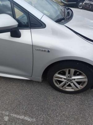 Grey Toyota Corolla 2021 in Pakruojis, with an engine capacity of 1.80 L and mileage of 65 thousand km for 12000 €, photo 7 on AUTOMOTO.COM.LV