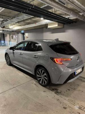 Pelēks Toyota Corolla 2022 Viļņa, ar dzinēja tilpumu 1.80 L un nobraukumu 73 tūkst. km par 19999 €, foto 5 vietnē AUTOMOTO.COM.LV