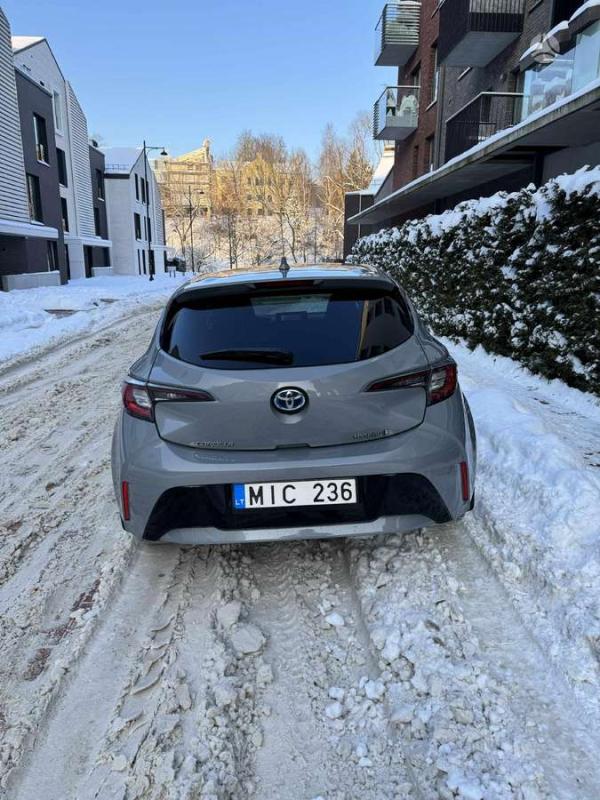 Grey Toyota Corolla 2022 in Vilnius, with an engine capacity of 1.80 L and mileage of 73 thousand km for 19999 €, photo 10 on AUTOMOTO.COM.LV