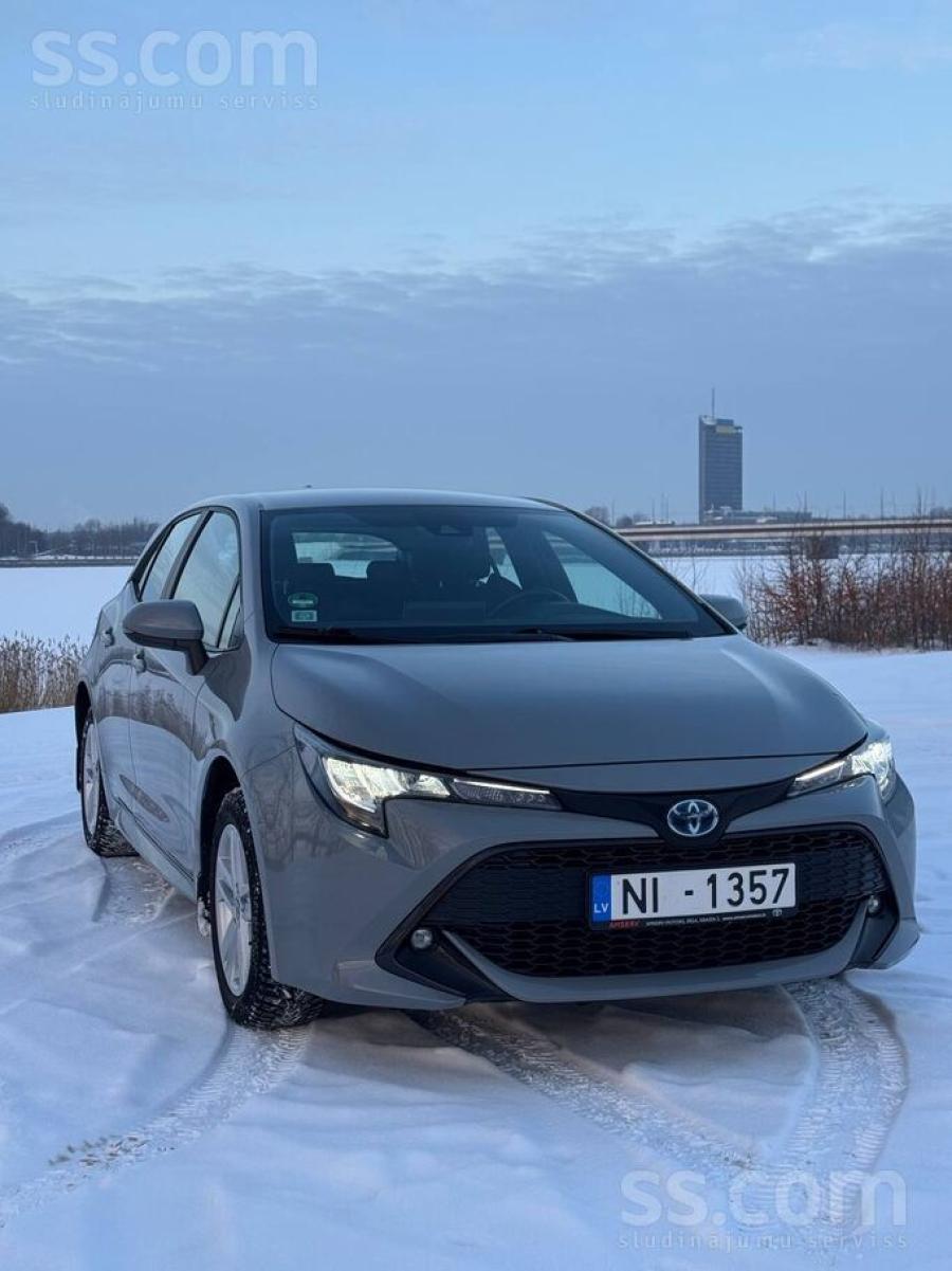 Pelēks Toyota Corolla 2022 Rīga, ar dzinēja tilpumu 1.80 L un nobraukumu 74 tūkst. km par 17600 €, foto 2 vietnē AUTOMOTO.COM.LV
