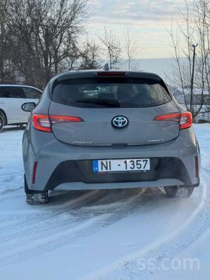 Pelēks Toyota Corolla 2022 Rīga, ar dzinēja tilpumu 1.80 L un nobraukumu 74 tūkst. km par 17600 €, foto 4 vietnē AUTOMOTO.COM.LV