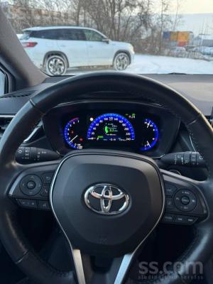Pelēks Toyota Corolla 2022 Rīga, ar dzinēja tilpumu 1.80 L un nobraukumu 74 tūkst. km par 17600 €, foto 7 vietnē AUTOMOTO.COM.LV