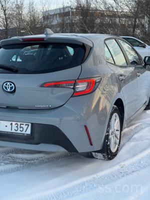 Pelēks Toyota Corolla 2022 Rīga, ar dzinēja tilpumu 1.80 L un nobraukumu 74 tūkst. km par 17600 €, foto 9 vietnē AUTOMOTO.COM.LV