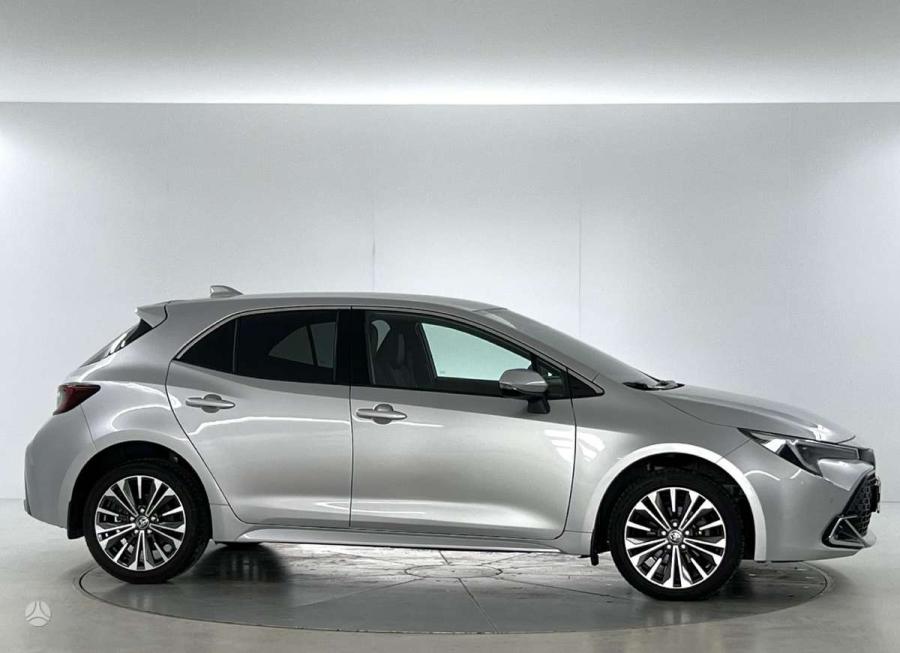 Pelēks Toyota Corolla 2023 Viļņa, ar dzinēja tilpumu 1.80 L un nobraukumu 52 tūkst. km par 21500 €, foto 14 vietnē AUTOMOTO.COM.LV