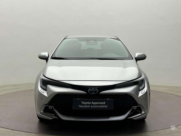 Pelēks Toyota Corolla 2023 Panevēža, ar dzinēja tilpumu 1.80 L un nobraukumu 48 tūkst. km par 21990 €, foto 2 vietnē AUTOMOTO.COM.LV