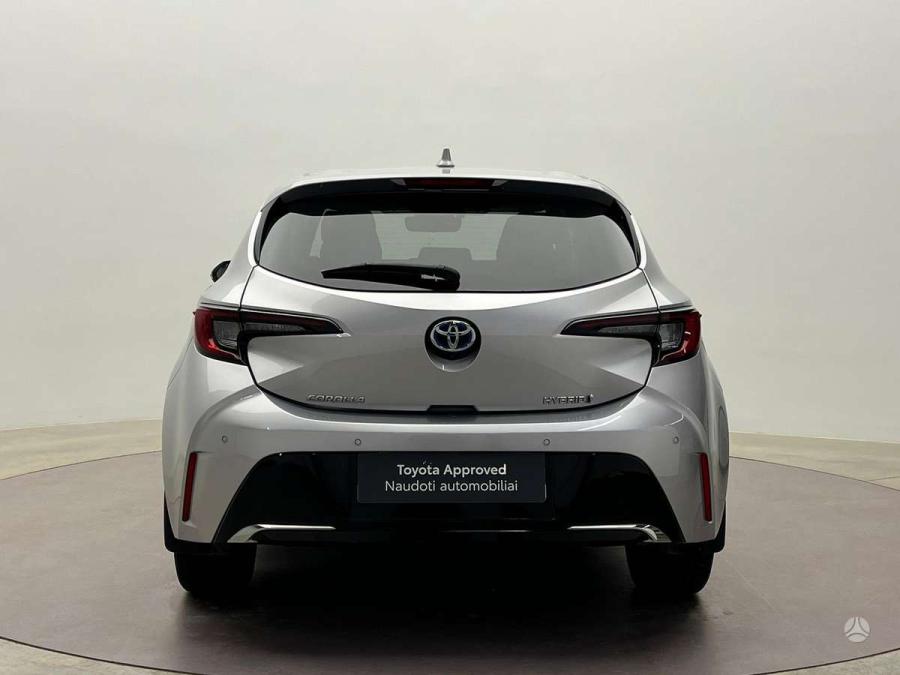 Grey Toyota Corolla 2023 in Panevezys, with an engine capacity of 1.80 L and mileage of 48 thousand km for 21990 €, photo 7 on AUTOMOTO.COM.LV