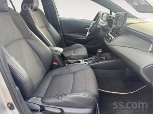 Grey Toyota Corolla 2023 in Riga, with an engine capacity of 1.80 L and mileage of 53 thousand km for 22500 €, photo 7 on AUTOMOTO.COM.LV