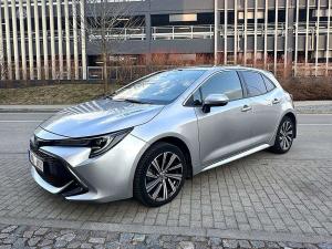 Pelēks Toyota Corolla 2023 Rīga, ar dzinēja tilpumu 1.80 L un nobraukumu 60 tūkst. km par 19000 €, foto  vietnē AUTOMOTO.COM.LV