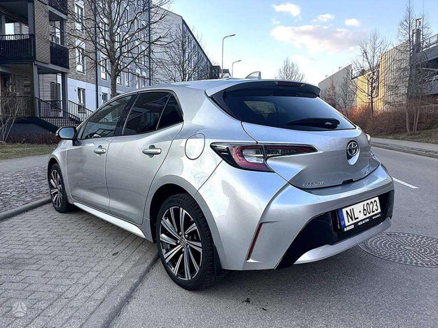 Pelēks Toyota Corolla 2023 Rīga, ar dzinēja tilpumu 1.80 L un nobraukumu 60 tūkst. km par 19000 €, foto 8 vietnē AUTOMOTO.COM.LV