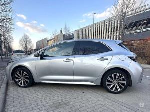 Pelēks Toyota Corolla 2023 Rīga, ar dzinēja tilpumu 1.80 L un nobraukumu 60 tūkst. km par 19000 €, foto 9 vietnē AUTOMOTO.COM.LV
