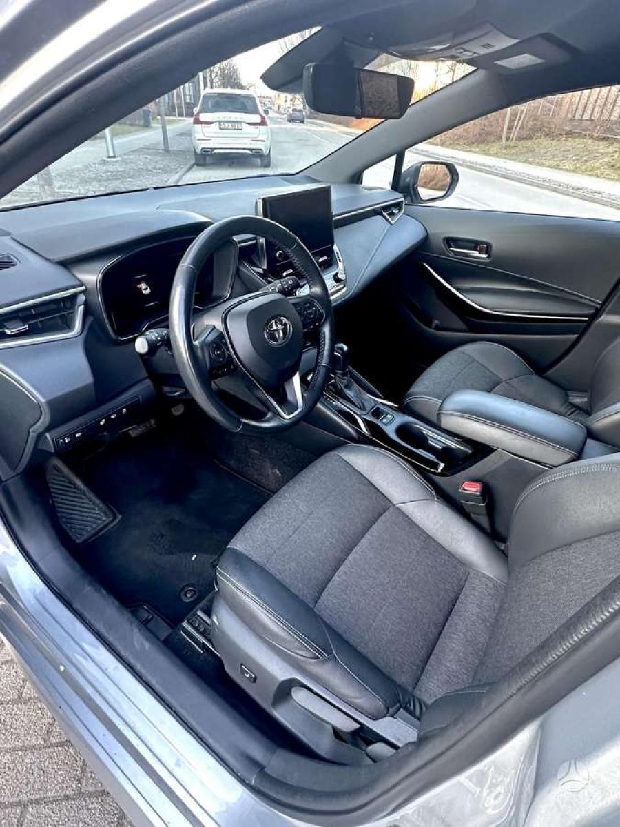 Pelēks Toyota Corolla 2023 Rīga, ar dzinēja tilpumu 1.80 L un nobraukumu 60 tūkst. km par 19000 €, foto 17 vietnē AUTOMOTO.COM.LV