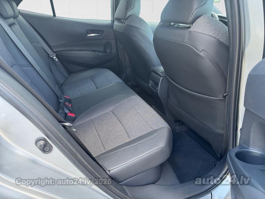 Grey Toyota Corolla 2023 in Paide, with an engine capacity of 1.80 L and mileage of 54 thousand km for 18490 €, photo 8 on AUTOMOTO.COM.LV