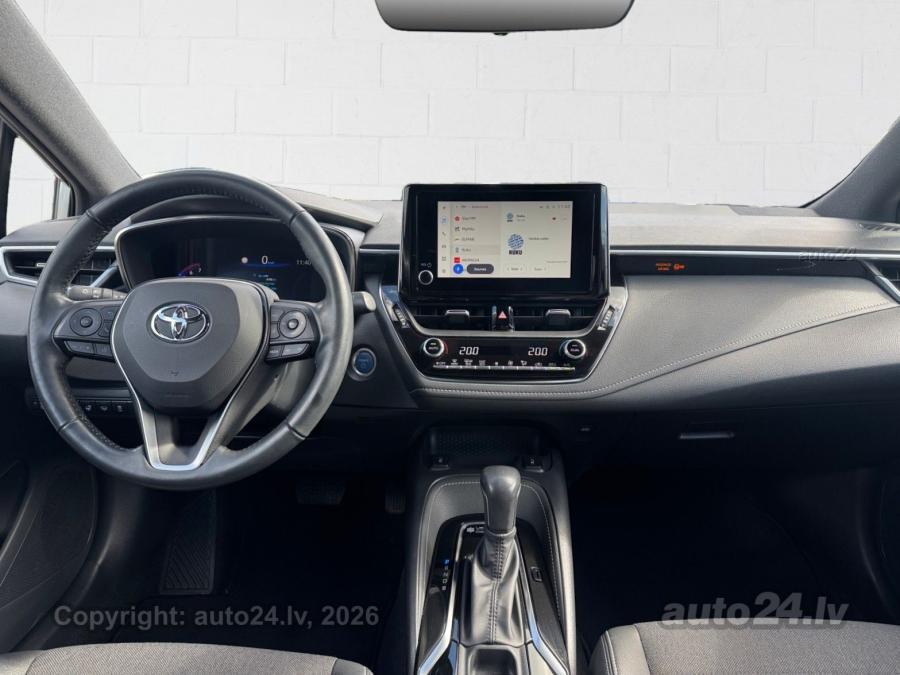 Grey Toyota Corolla 2023 in Paide, with an engine capacity of 1.80 L and mileage of 54 thousand km for 18490 €, photo 9 on AUTOMOTO.COM.LV