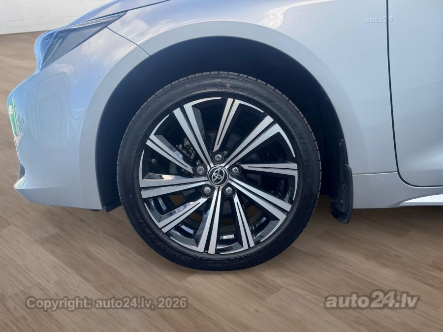 Grey Toyota Corolla 2023 in Paide, with an engine capacity of 1.80 L and mileage of 54 thousand km for 18490 €, photo 16 on AUTOMOTO.COM.LV