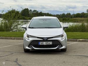 Pelēks Toyota Corolla 2023 Rīga, ar dzinēja tilpumu 1.80 L un nobraukumu 62 tūkst. km par 19000 €, foto 3 vietnē AUTOMOTO.COM.LV