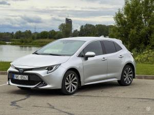 Pelēks Toyota Corolla 2023 Rīga, ar dzinēja tilpumu 1.80 L un nobraukumu 62 tūkst. km par 19000 €, foto 5 vietnē AUTOMOTO.COM.LV