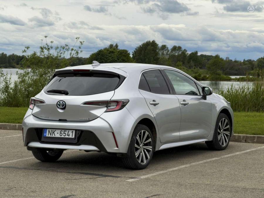 Pelēks Toyota Corolla 2023 Rīga, ar dzinēja tilpumu 1.80 L un nobraukumu 62 tūkst. km par 19000 €, foto 6 vietnē AUTOMOTO.COM.LV