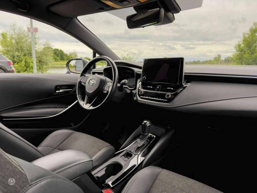 Pelēks Toyota Corolla 2023 Rīga, ar dzinēja tilpumu 1.80 L un nobraukumu 62 tūkst. km par 19000 €, foto 9 vietnē AUTOMOTO.COM.LV