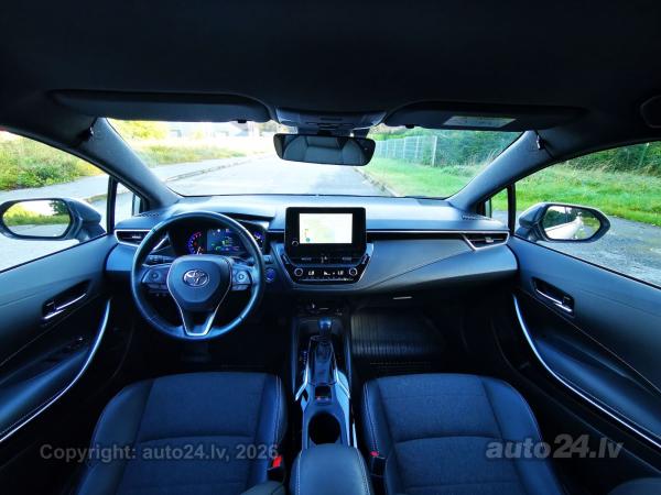 Grey Toyota Corolla 2023 in Tallinn, with an engine capacity of 1.80 L and mileage of 50 thousand km for 22499 €, photo 11 on AUTOMOTO.COM.LV