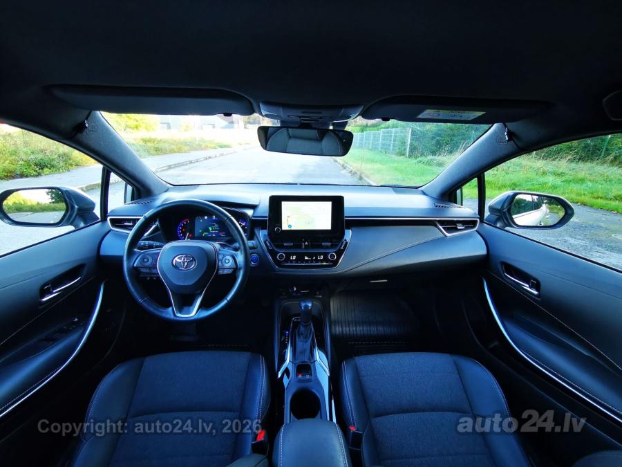 Grey Toyota Corolla 2023 in Tallinn, with an engine capacity of 1.80 L and mileage of 50 thousand km for 22499 €, photo 11 on AUTOMOTO.COM.LV