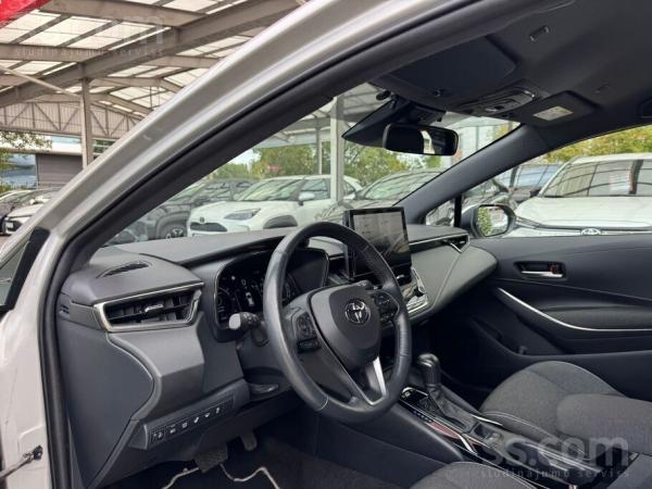 Pelēks Toyota Corolla 2023 Rīga, ar dzinēja tilpumu 1.80 L un nobraukumu 42 tūkst. km par 20850 €, foto 6 vietnē AUTOMOTO.COM.LV