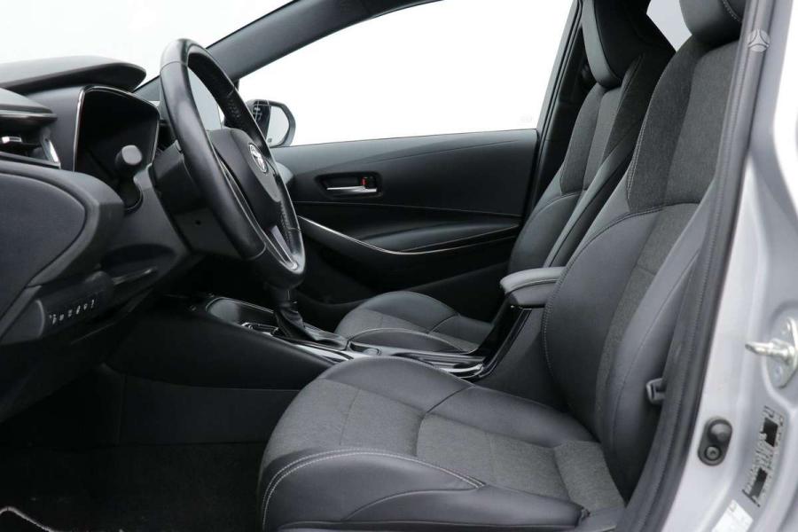 Grey Toyota Corolla 2023 in Vilnius, with an engine capacity of 1.80 L and mileage of 58 thousand km for 20900 €, photo 13 on AUTOMOTO.COM.LV